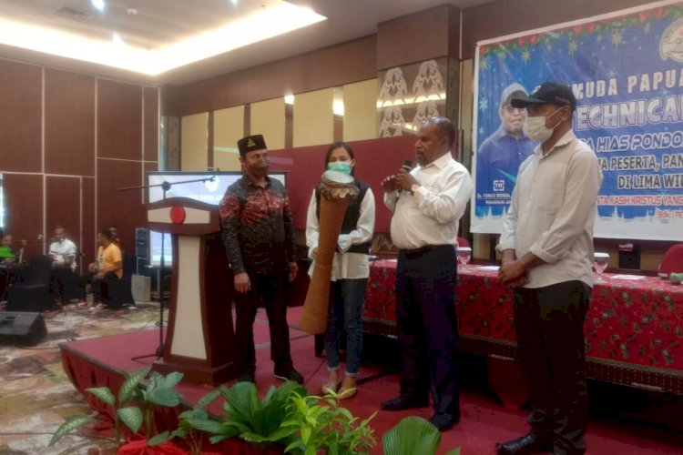 Lomba Hias Pondok Natal Resmi Diikuti 360 peserta Dari 5 Wilayah Adat ...