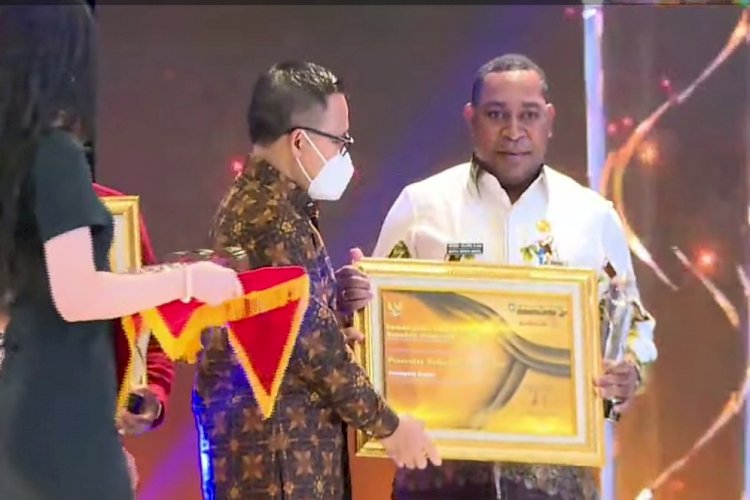 Diundang Kemendagri, Bupati Boven Digoel Terima Penghargaan Realisasi Peningkatan PAD Tertinggi ...