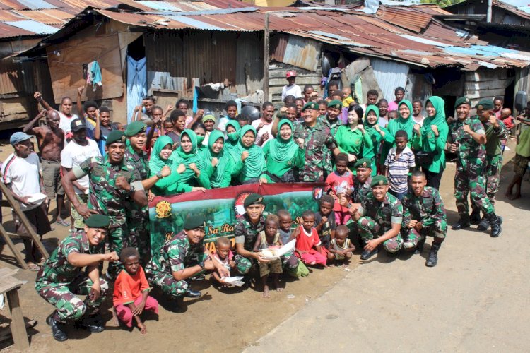 Serbuan Dadakan Prajurit Yonif Raider 755/Yalet Kostrad di Perkampungan ...