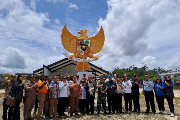 Tinjau Kesiapan PLBN Yetetkun, Karantina Merauke Dampingi Kunjungan ...