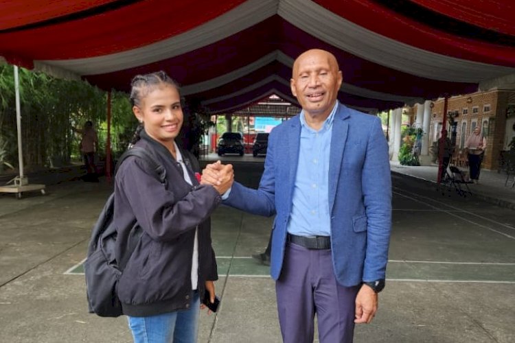 Puteri pariwisata indonesia persahabatan 2023, Julia Jeckline Yaroseray ...